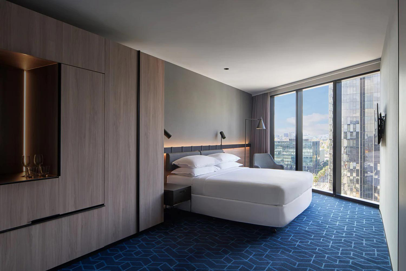 Vibe Hotel Melbourne Docklands - Modern Rooms, Convenient Location & Top Amenities