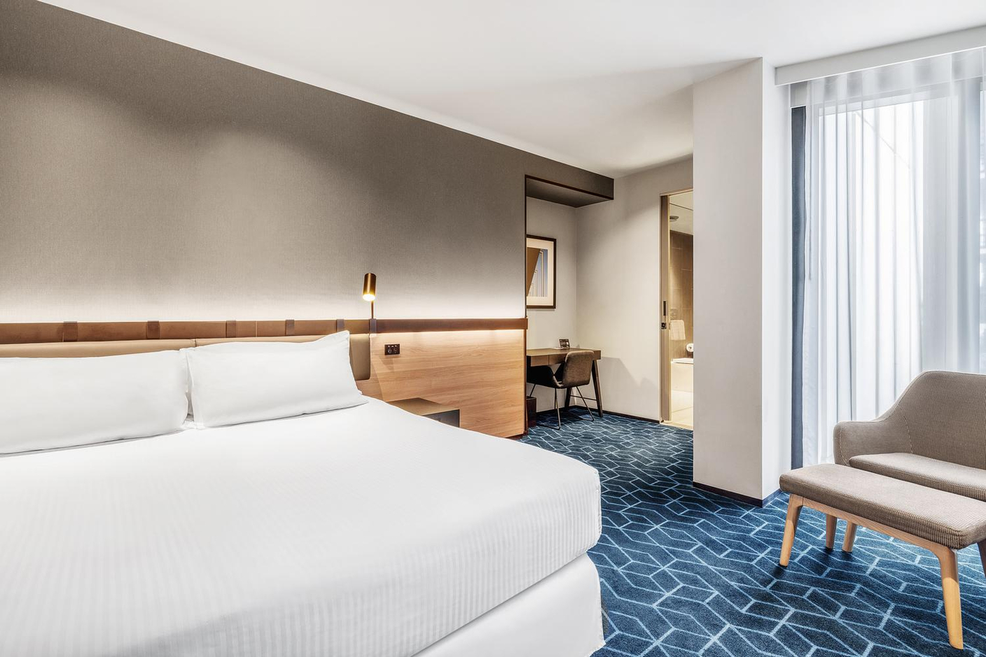 Vibe Hotel Melbourne Docklands - Modern Rooms, Convenient Location ...