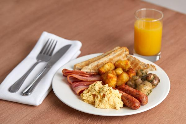 Dining | Travelodge Melbourne Docklands